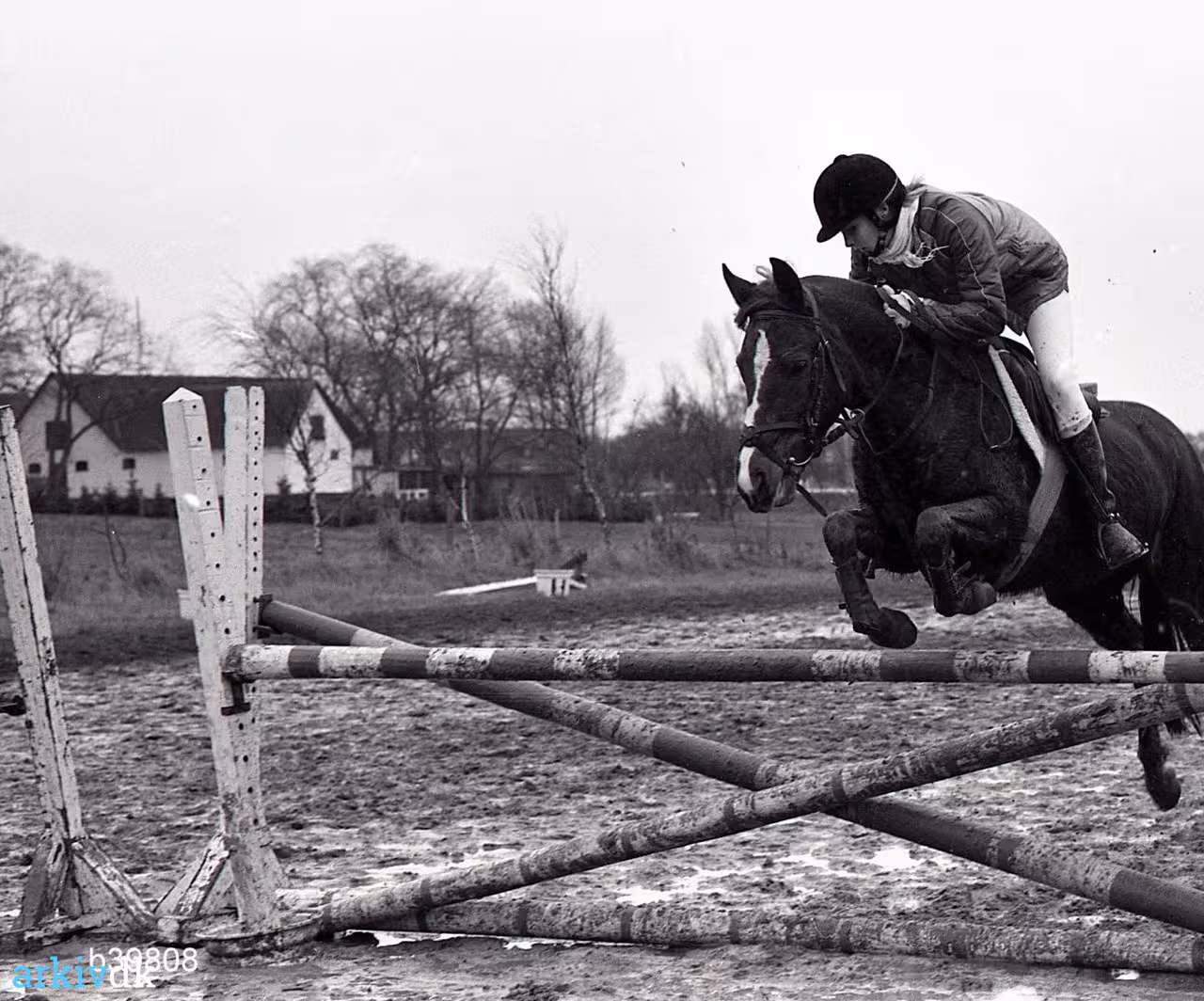 arkiv.dk | Frederikssund - Springstævne hos HHR.