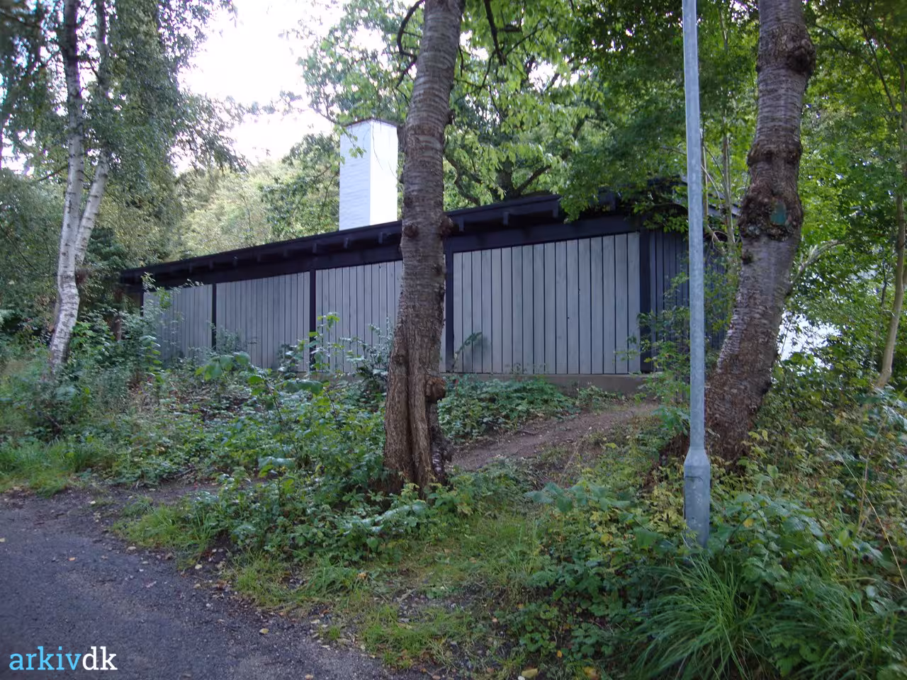 arkiv.dk | Knud Friis´ villa, set fra vejen, Højen 13, Brabrand.