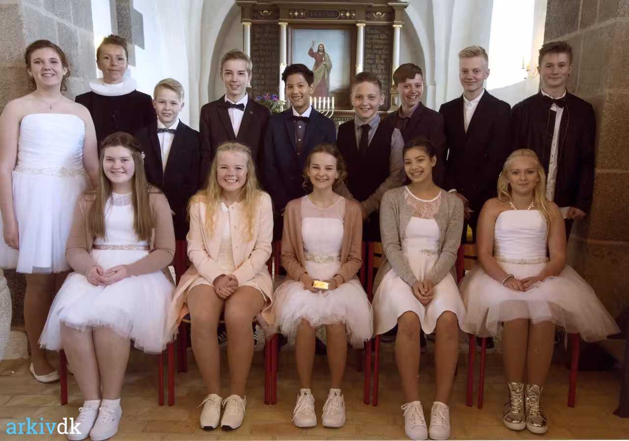 arkiv.dk | Konfirmander Jerslev 2016 9740 Jerslev