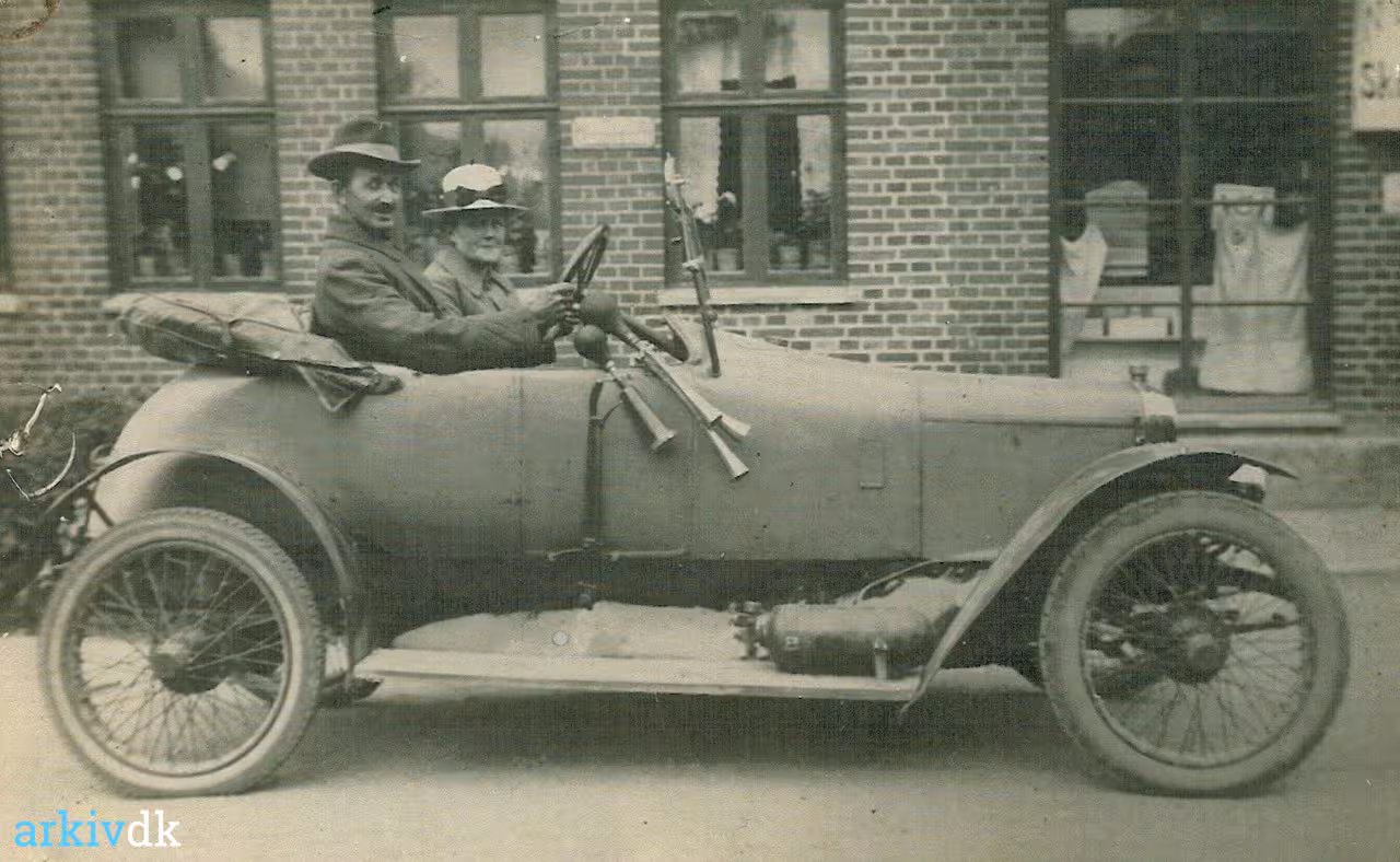 arkiv.dk | Niels Peter Nielsen og Ane Marie Nielsen, Strøby Bygade 27, Strøby