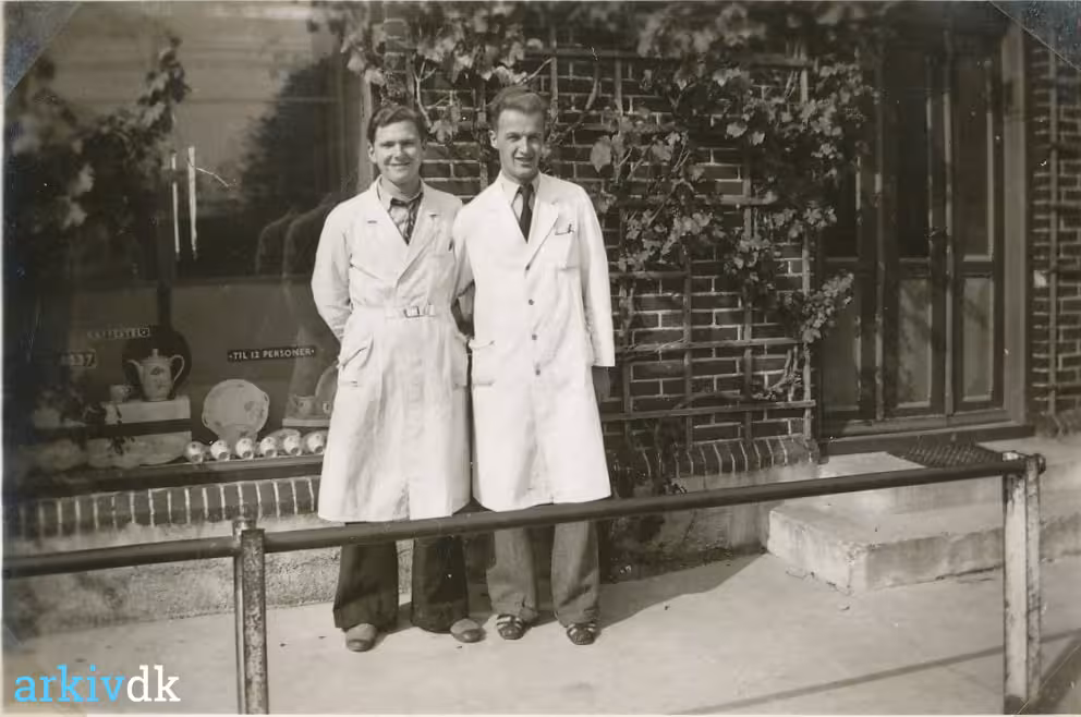 arkiv.dk | Mikkelsen og Dress, Helgenæs Brugs