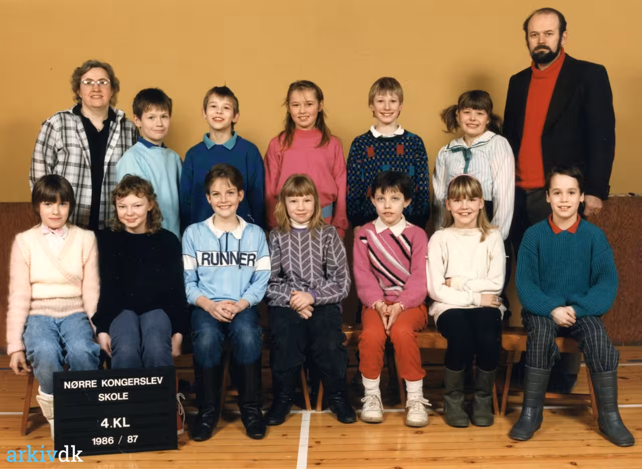 arkiv.dk | Nr. Kongerslev skole Klassebillede - 4. klasse