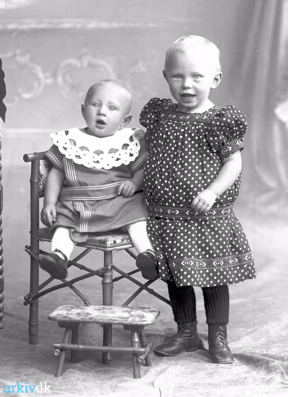 arkiv.dk | Portræt - Niels Charles Nielsen og Else Nielsen, Belle Møllebanke, Stouby sogn, 1908