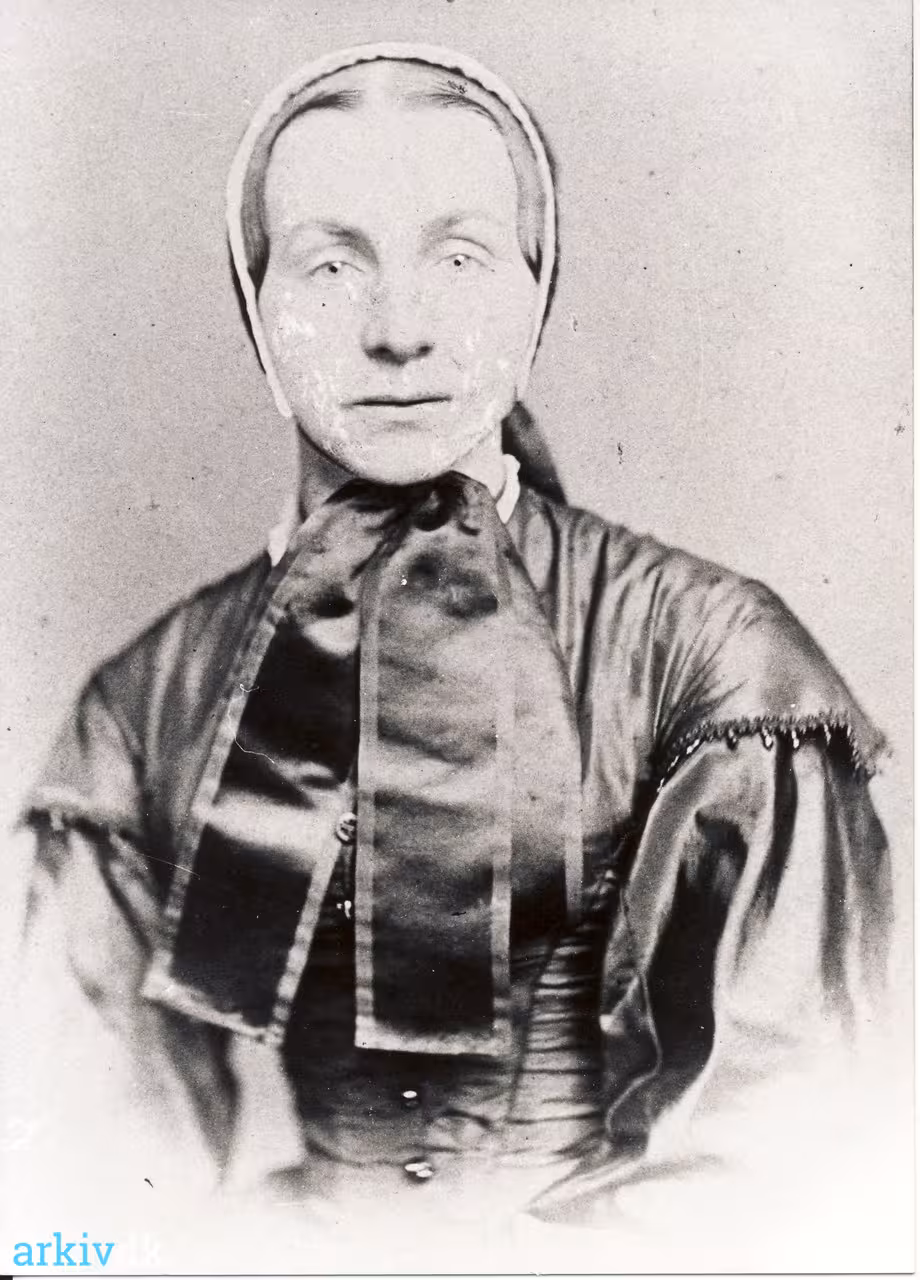 arkiv.dk | Motiv:Havarthigaarden. Portræt af Hanne Nielsen