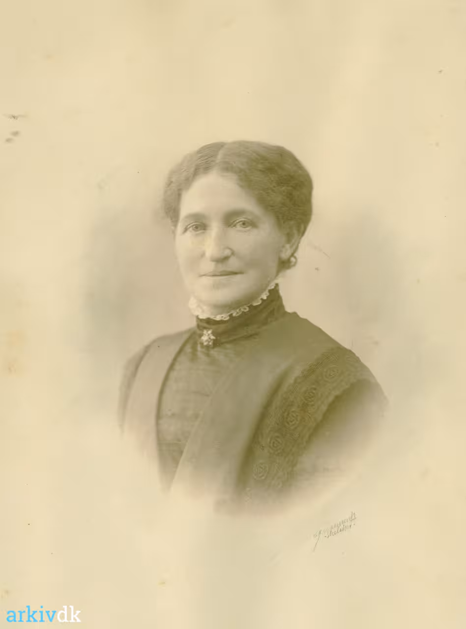 arkiv.dk | Nielsine Petrea Anna Dorthea Andrea Nielsen, født 1859, gift Rasmussen fra Lundemosegård