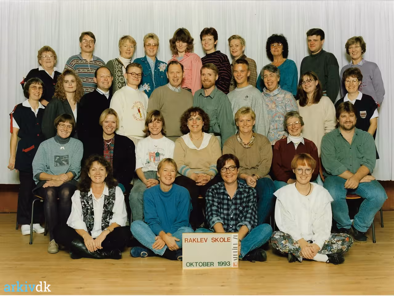 arkiv.dk | Lærerkollegiet Raklev skole 1993