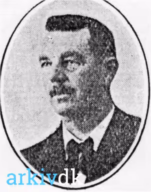 arkiv.dk | Detailhandler Carl Lauritz Petersen, fisker