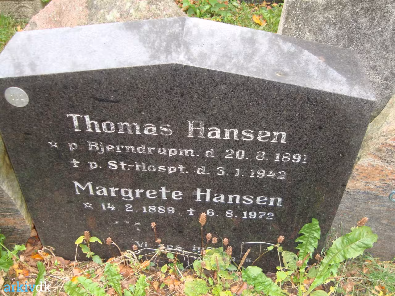 arkiv.dk | Gravsten fra Mindelunden i Kliplev, 6200 Aabenraa. Mindelunden nedlægges i 2022-2023 ...