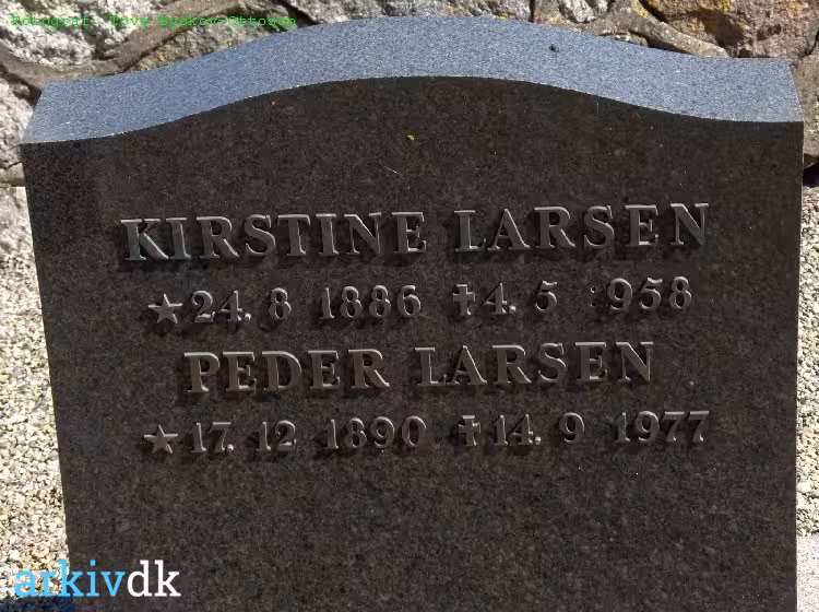 arkiv.dk | Peder Larsen og hustru Kirstine, Søndergård