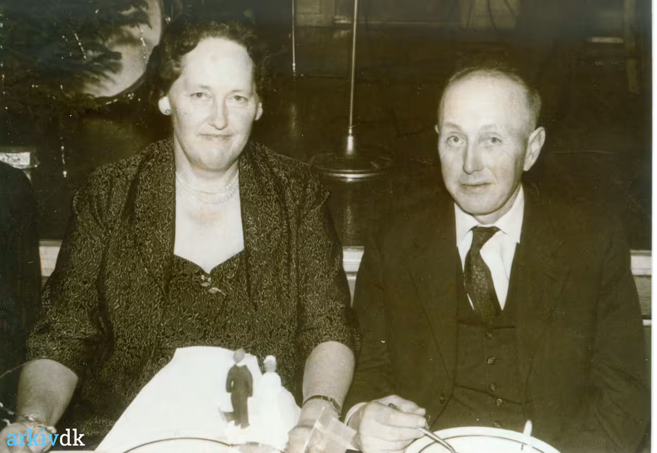 arkiv.dk | Sølvbrudeparret Philipsen, Philip Stordal (1902-1998), gdr., Stordal og hustru ...