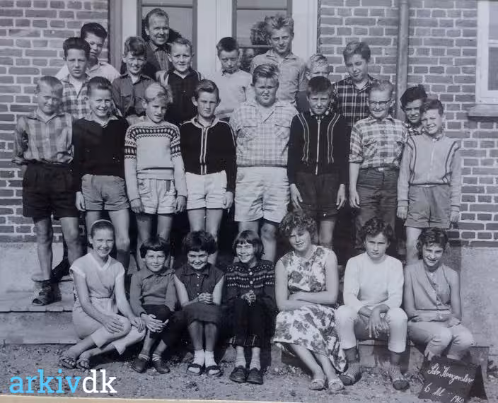 arkiv.dk | Kongerslev Skole 6. klasse, 1960