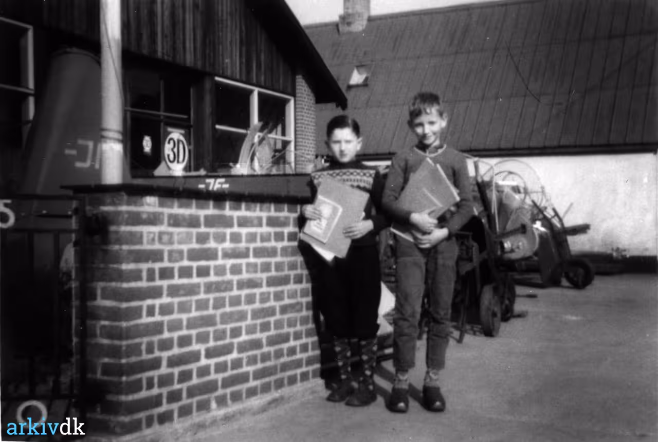 arkiv.dk | Carl Marinus Nielsen og Kresten Bjerre, Skovlund, 1963.