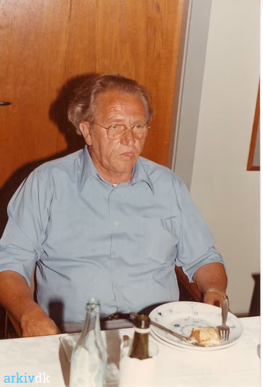 arkiv.dk | Murermester Carl Viggo Larsen tidl. brandinspektør i Baccanalklubben