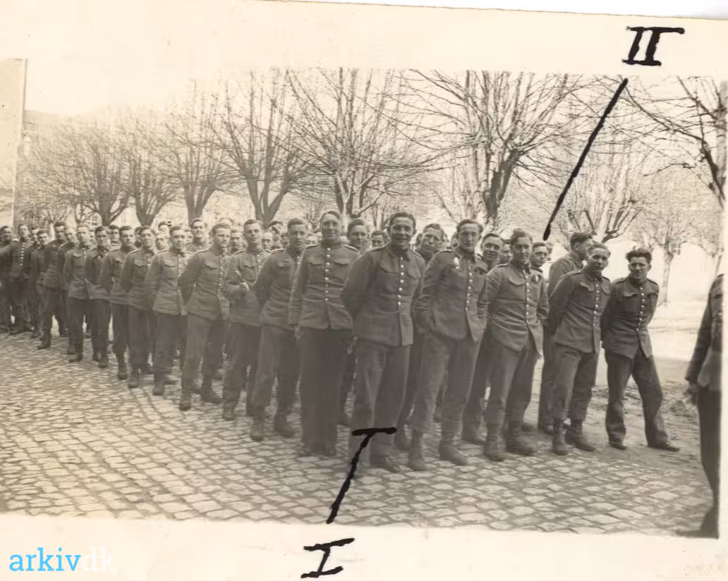 arkiv.dk | 9. april 1940. Haderslev kaserne. Danske soldater.