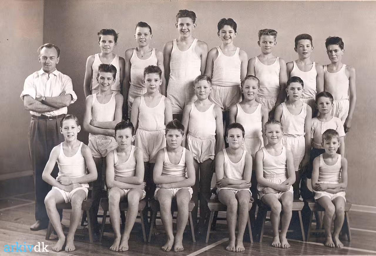 arkiv.dk | Drenge-gymnaster i Hygum Gymnastikforening, 1959