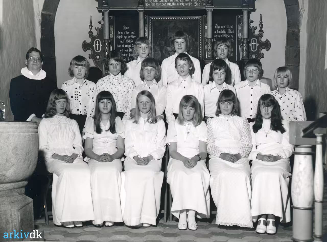 arkiv.dk | Konfirmation Vroue 1976-05-02.