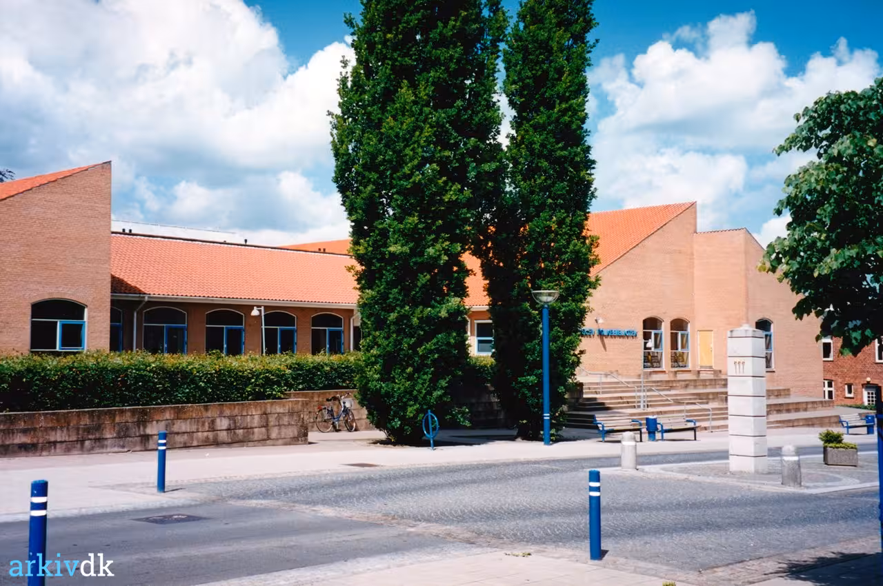 arkiv.dk | Haslev Bibliotek, Jernbanegade 62, Haslev