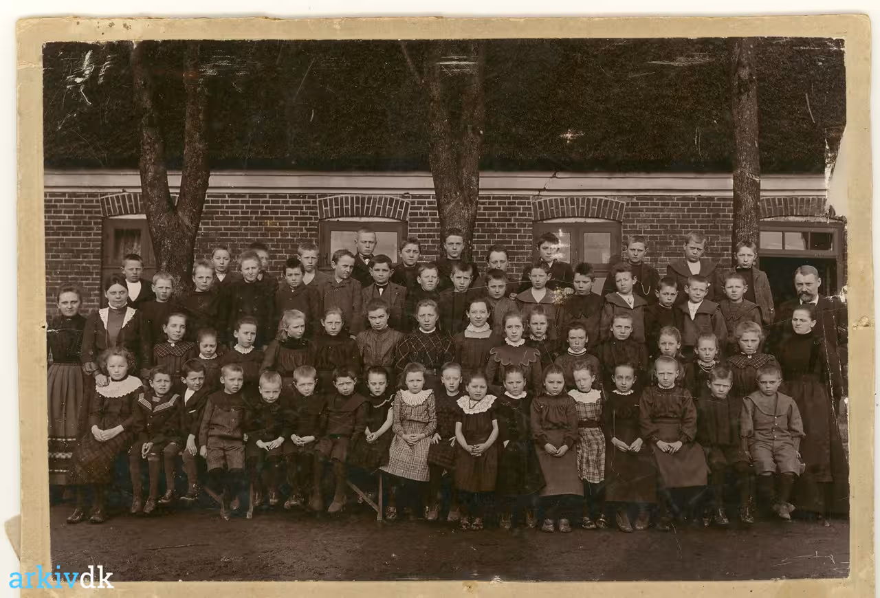 arkiv.dk | Brakker skole 1902/03 elever og lærere