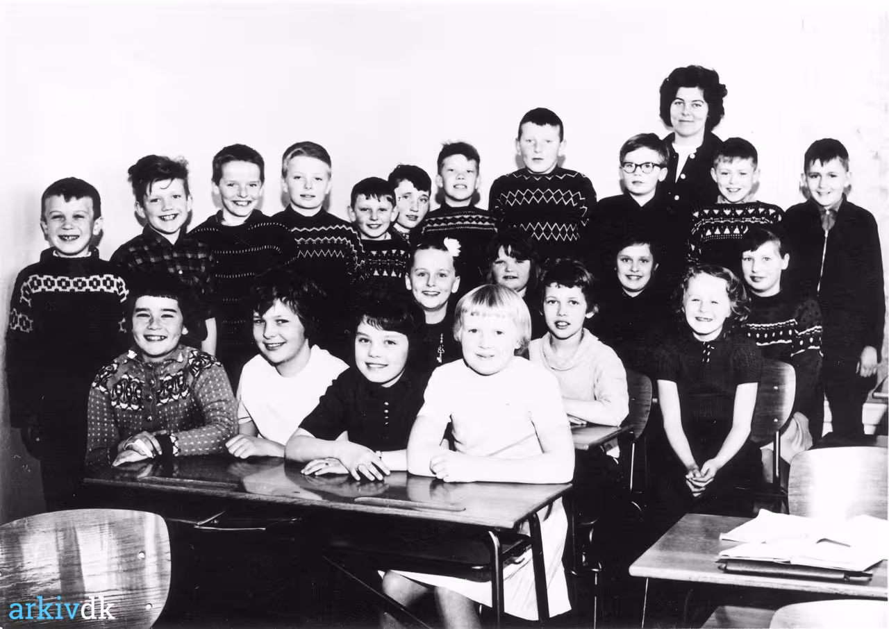 arkiv.dk | Elevhold fra Lendum skole, årgang 1960-67.
