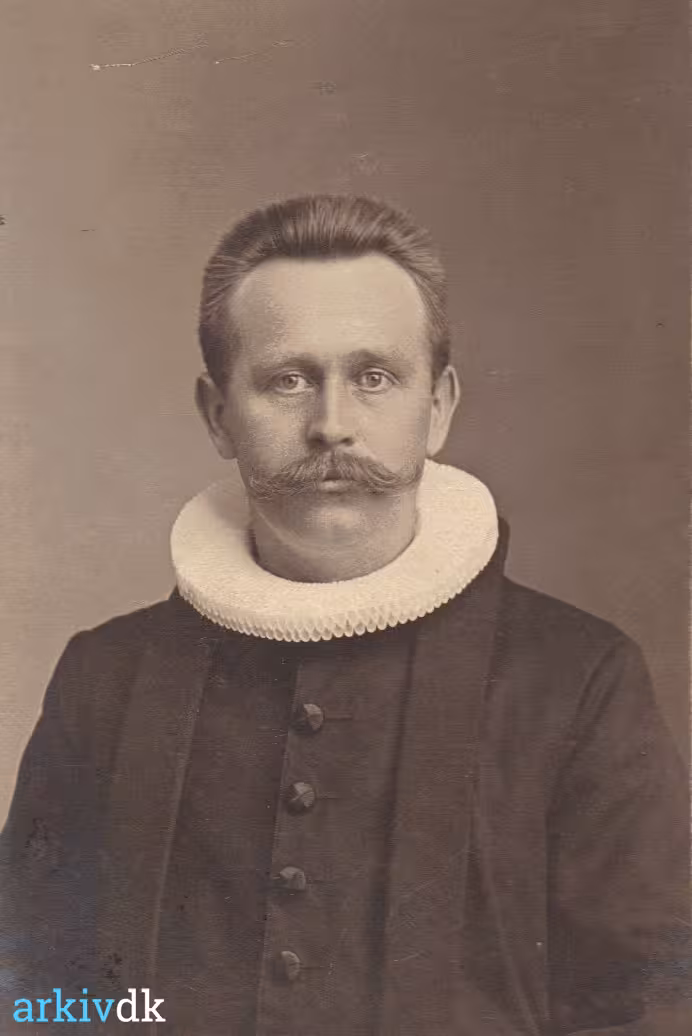 arkiv.dk | Portræt af cand. theol Hans Christian Andersen, ca. 1910.