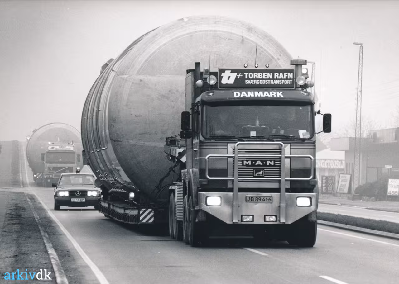 arkiv.dk | Faxe Bryggeri, transport af øltank 1992