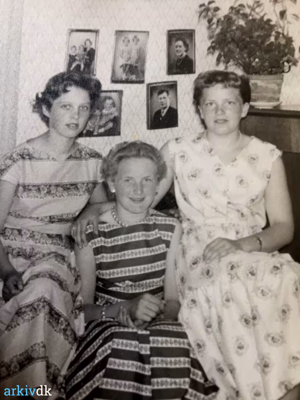 arkiv.dk | Lisi Bundgaard Kristensen, Anne Margrethe Bundgaard Kristensen og Helene Zink Jensen ...