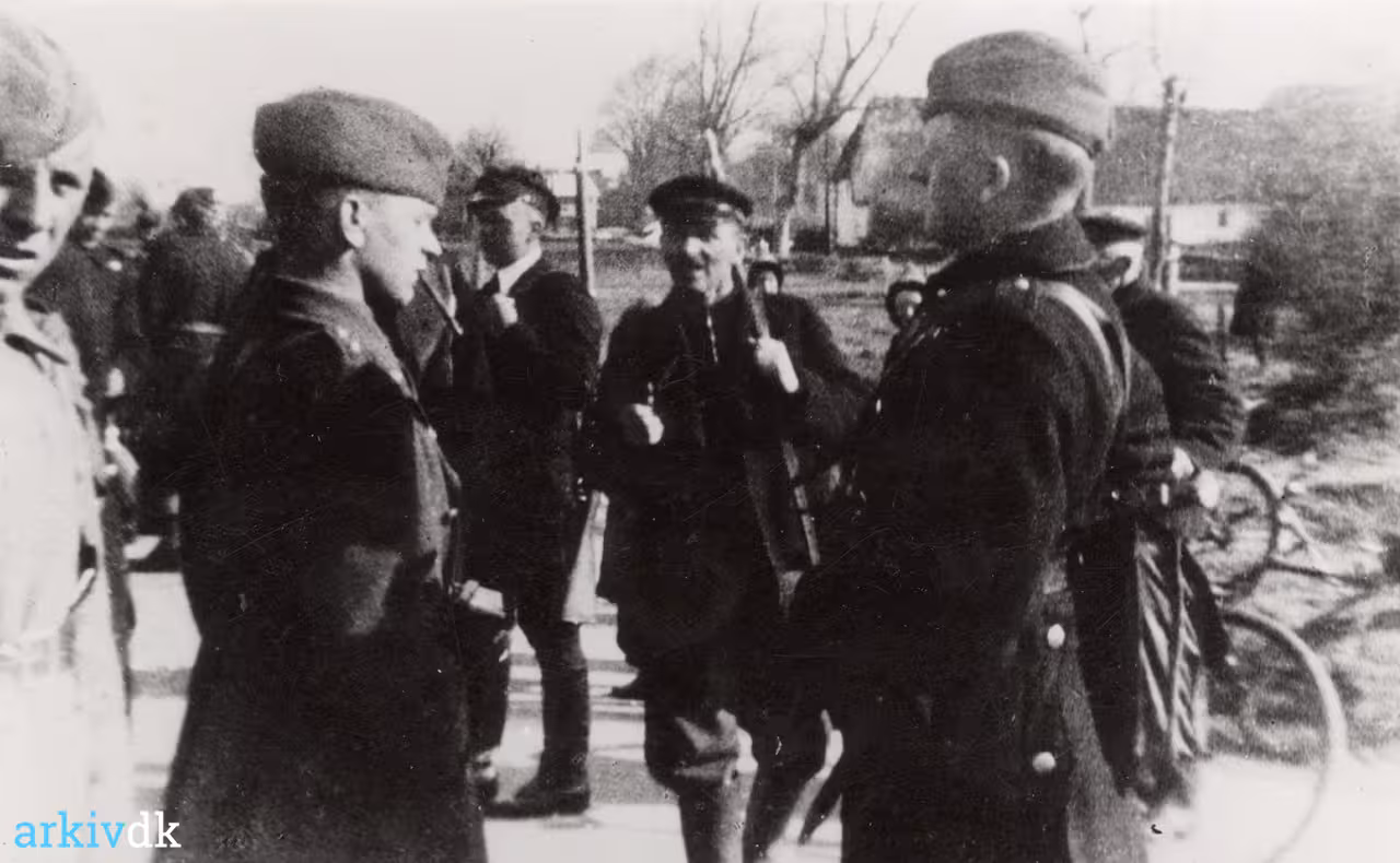 arkiv.dk | Afvæbning af danske soldater