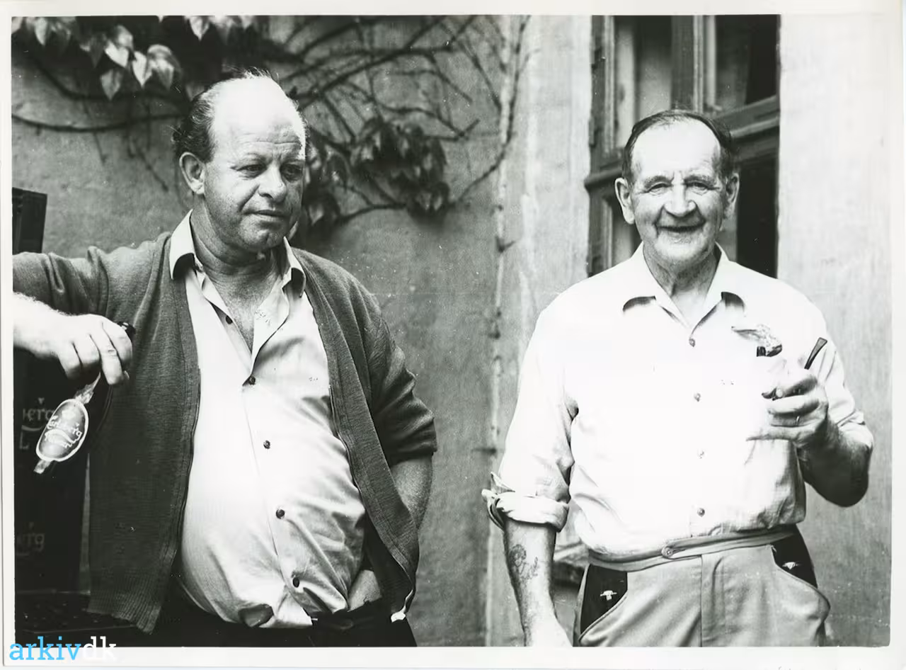 arkiv.dk | Til venstre chauffør, Erling Nielsen. Den anden er ubekendt ...