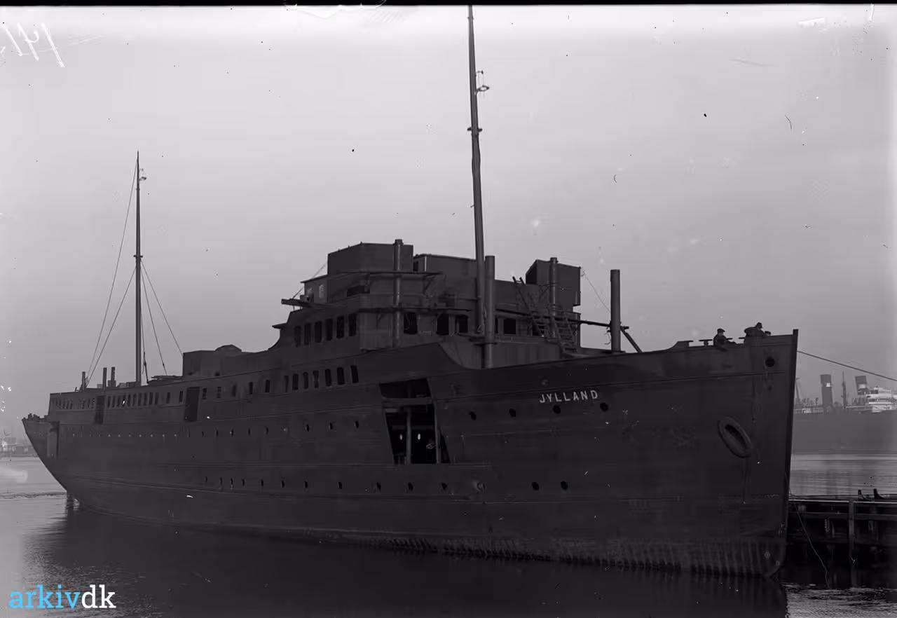 arkiv.dk | Nybygning nr 53 på Nakskov Skibsværft. Billedserie