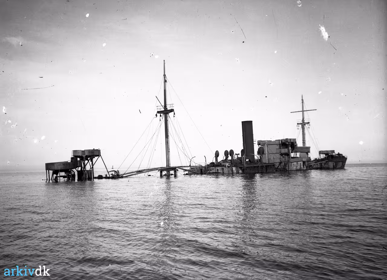 arkiv.dk | Tysk dampskib sænket udenfor Frederikshavn havn.