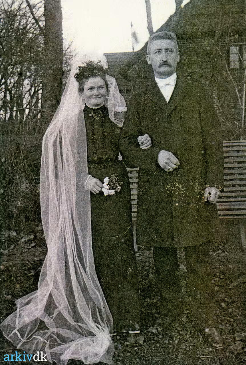 arkiv.dk | Frederik Carl Christian Lundstrøm og Mariane Larsen Mølgaard, her som nygifte år 1906 ...