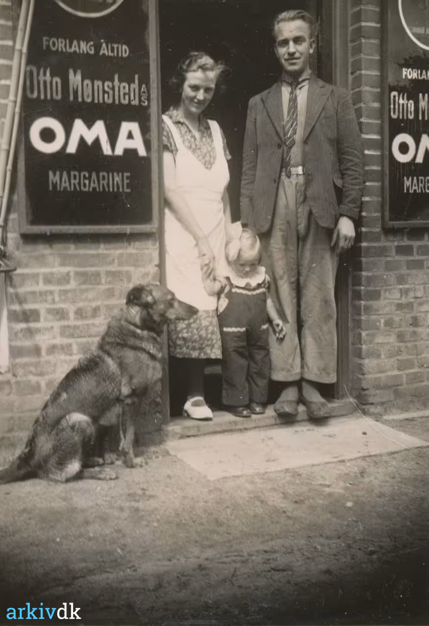 arkiv.dk | Marie og Carl Aage Pedersen, købmand i Pederstrup