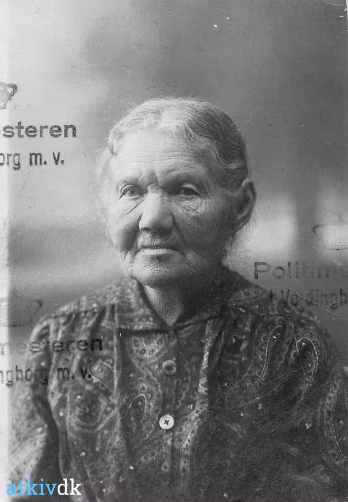 arkiv.dk | Else Olsen, Urtehuset, Vordingborg - ca. 1920