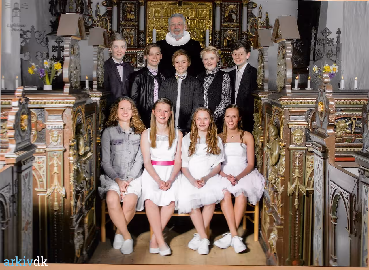 arkiv.dk | Konfirmander Stadil Kirke 2016