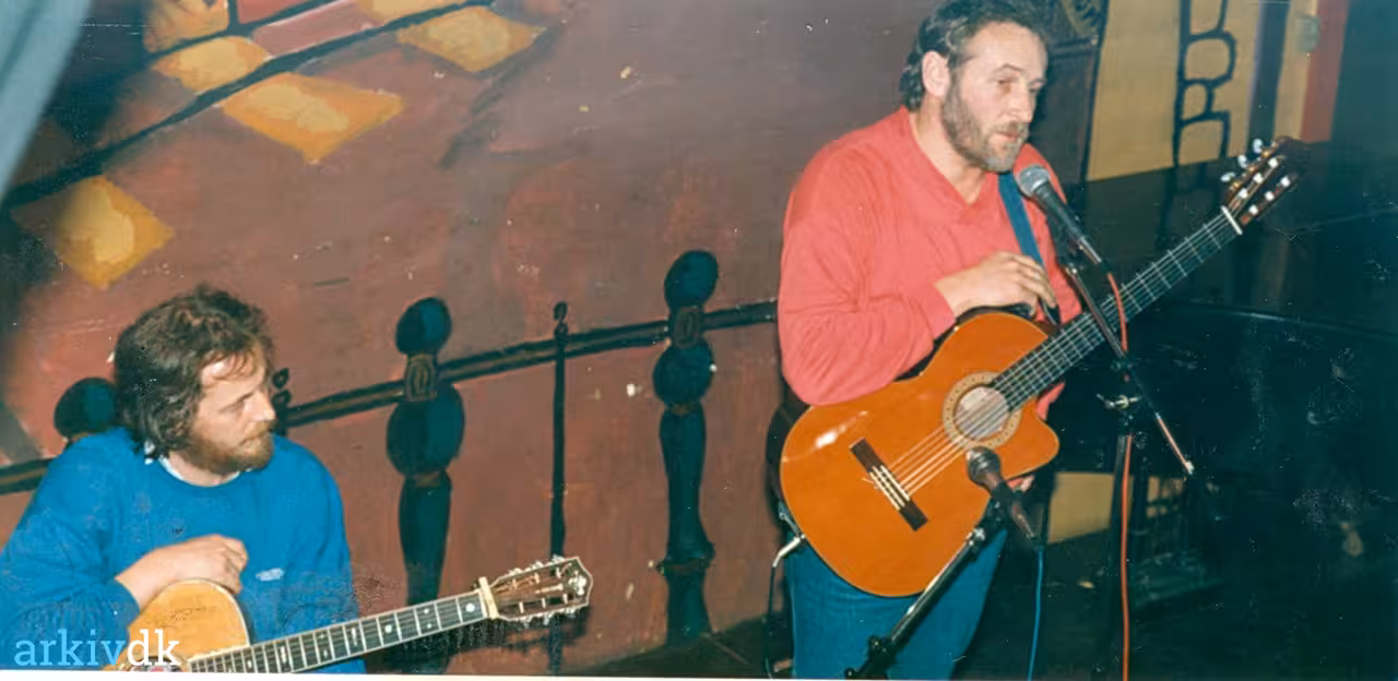 arkiv.dk | Kunstforeningen Køge Bugt: Niels Hausgaard i Jersie i 1986