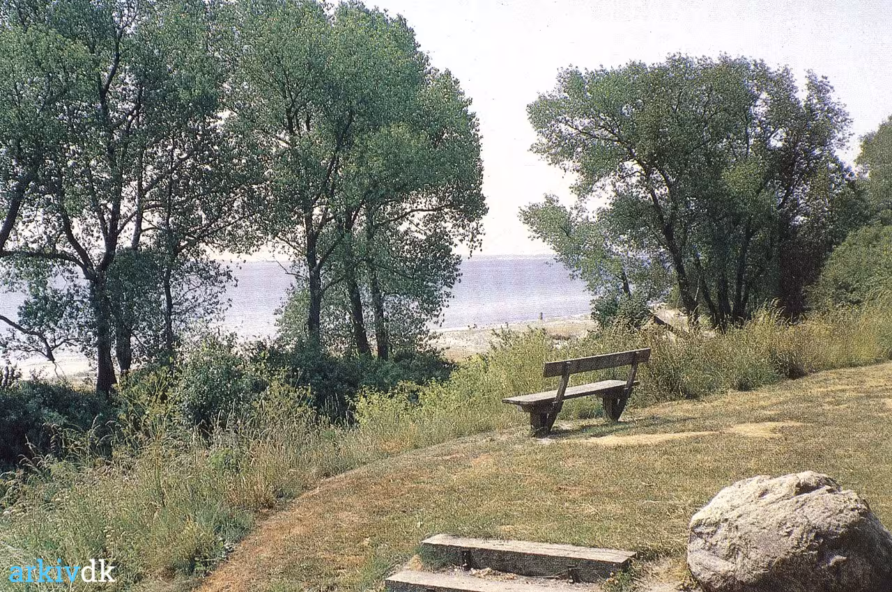 arkiv.dk | Stranden ved Faxe Ladeplads set fra "Flagstangen".