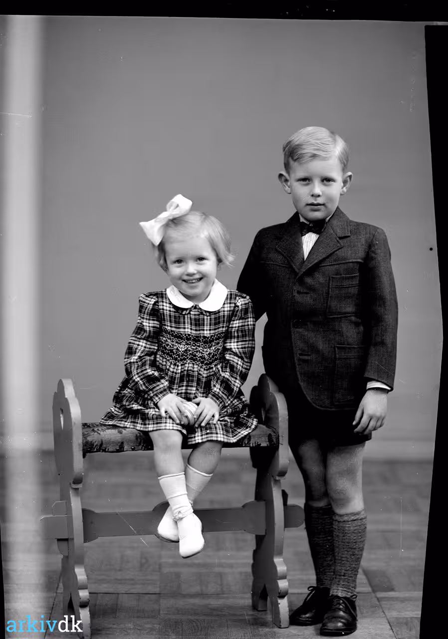 arkiv.dk | Købmand, Færge, Sdr. Felding.