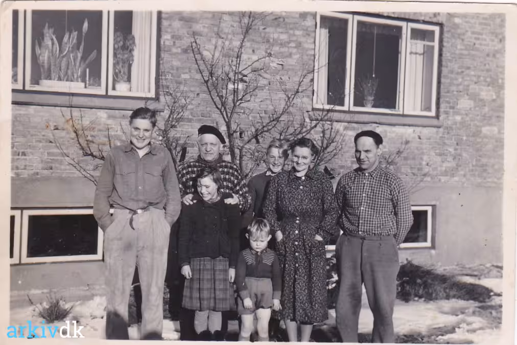 arkiv.dk | Minna og Ernst Steffensen med familie