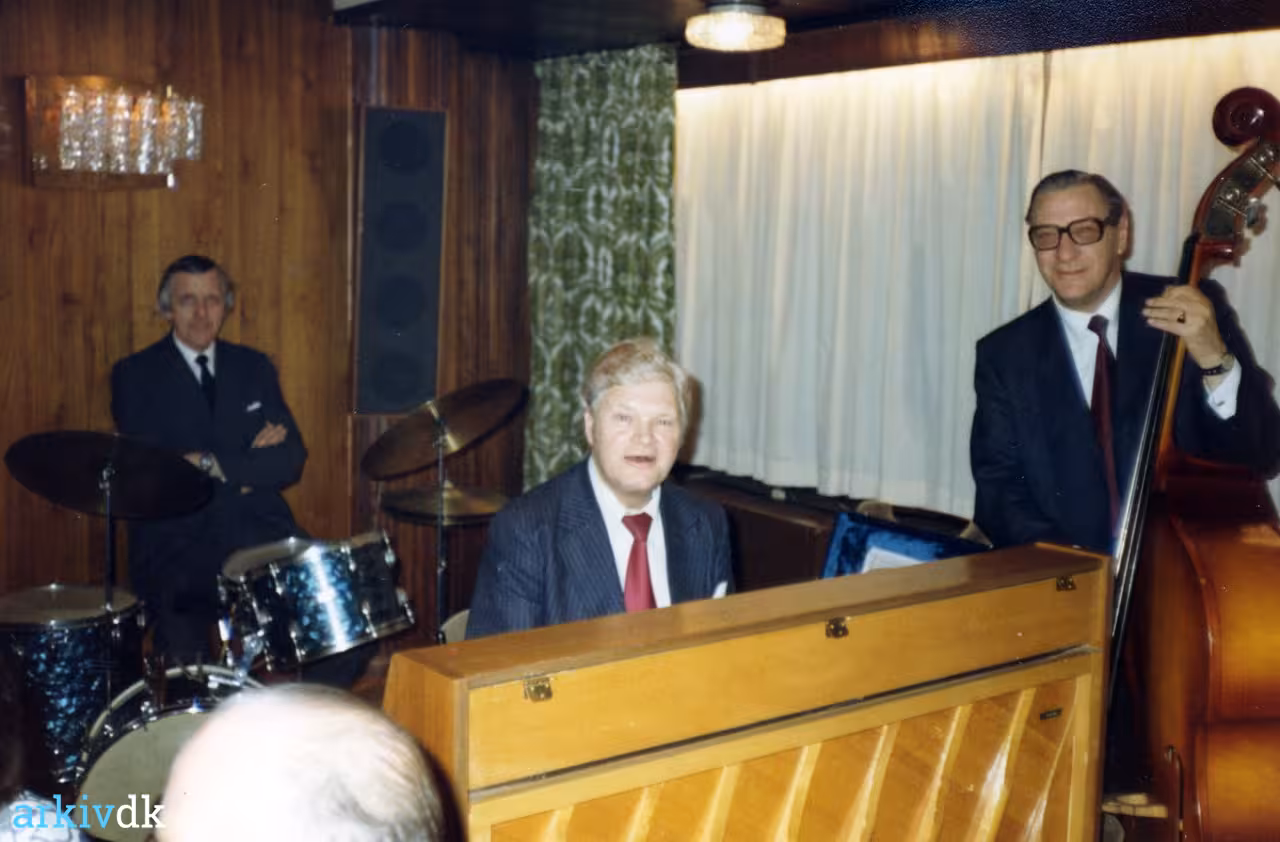 arkiv.dk | Elmo Pedersen Orkester ved fest i Bygningen, Vejle, juni 1977