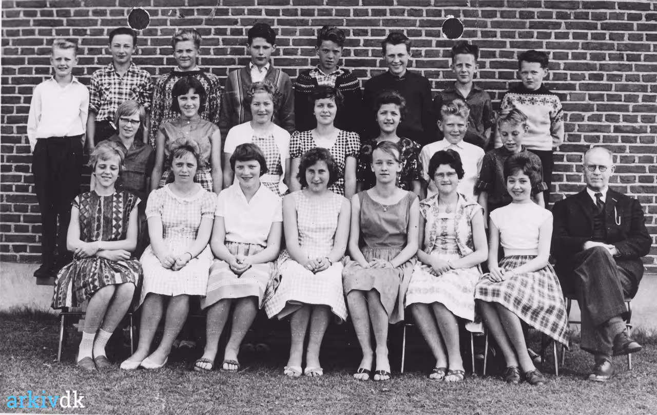 arkiv.dk | Elevhold fra Lendum skole. Årgang 1955-62.