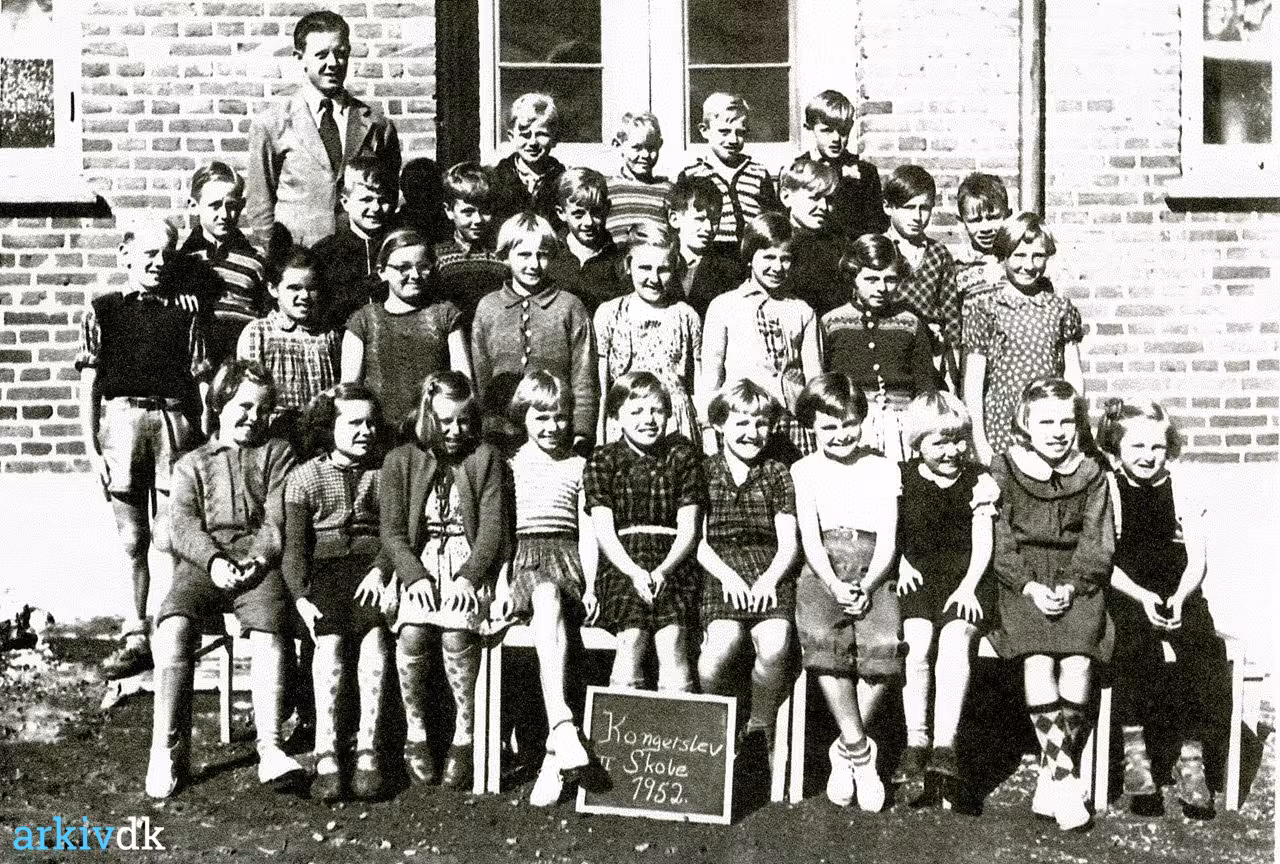 arkiv.dk | Kongerslev skole 2. klasse 1952