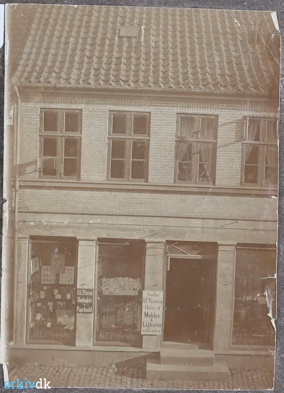 arkiv.dk | Fotoalbum - Gamle Vejle-billeder, samlet af CV Petersen, 1830-1925