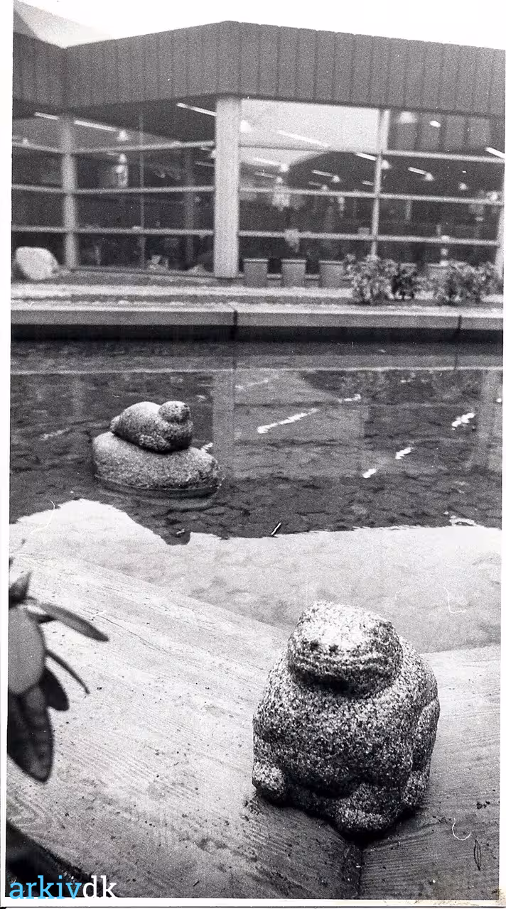 arkiv.dk | Vestfyns gymnasium. Granitdyr af Kaj Nielsen