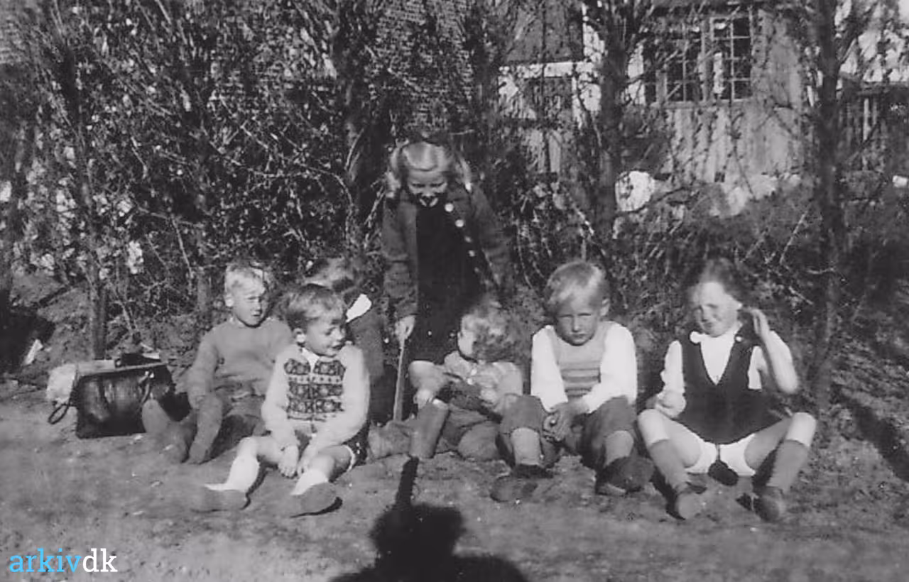 arkiv.dk | Poul Erik Holbek Hansen, Otto Møller Pedersen, Ingerlise Damgaard, Jytte Møller ...