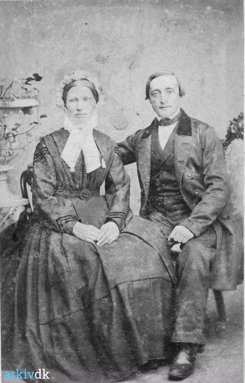 arkiv.dk | Bryllup. Johanne Marie Eriksen og Knud Nielsen.