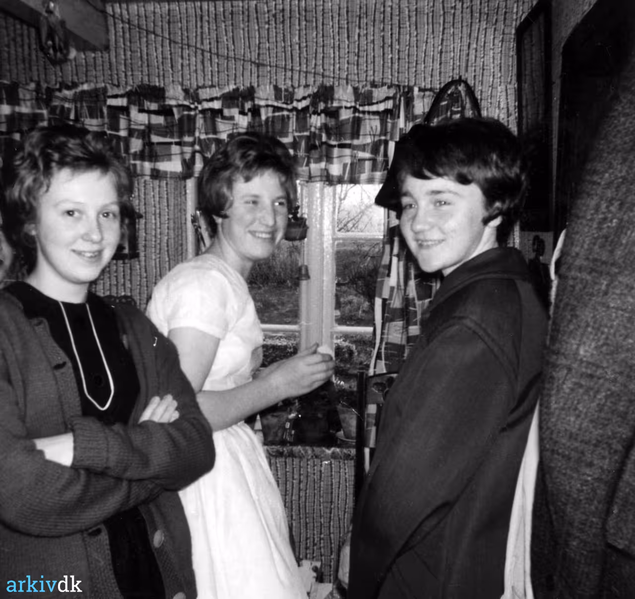 arkiv.dk | Sonja Jensen, Kingstrup konfirmand, år 1963, Gelsted sogn