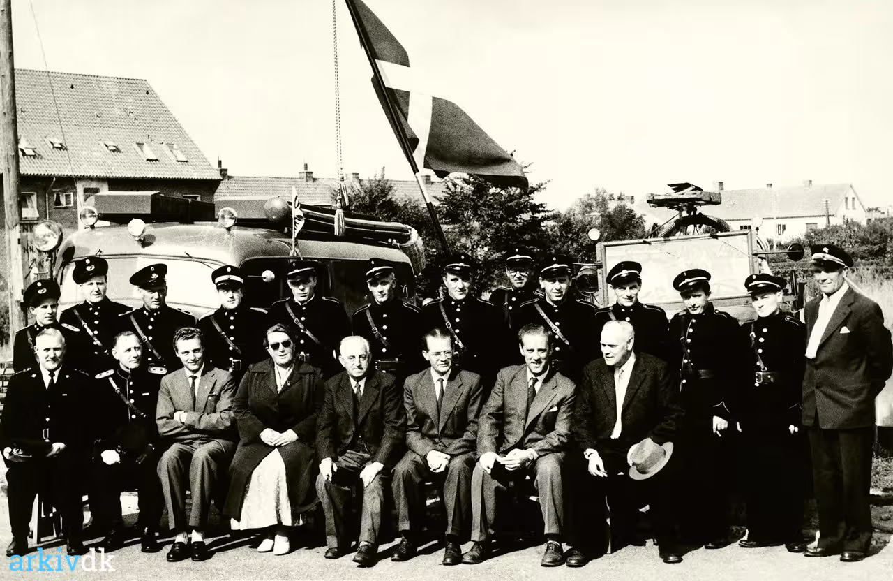 arkiv.dk | Vojens Brandværn, faneindvielse.