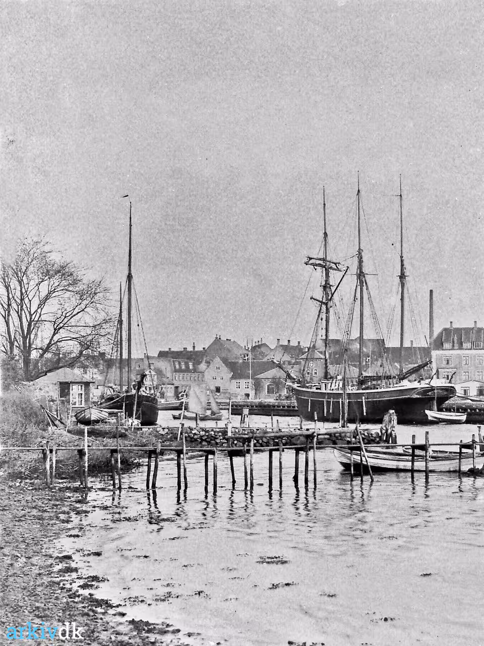 arkiv.dk | Skib i Skælskør Havn.