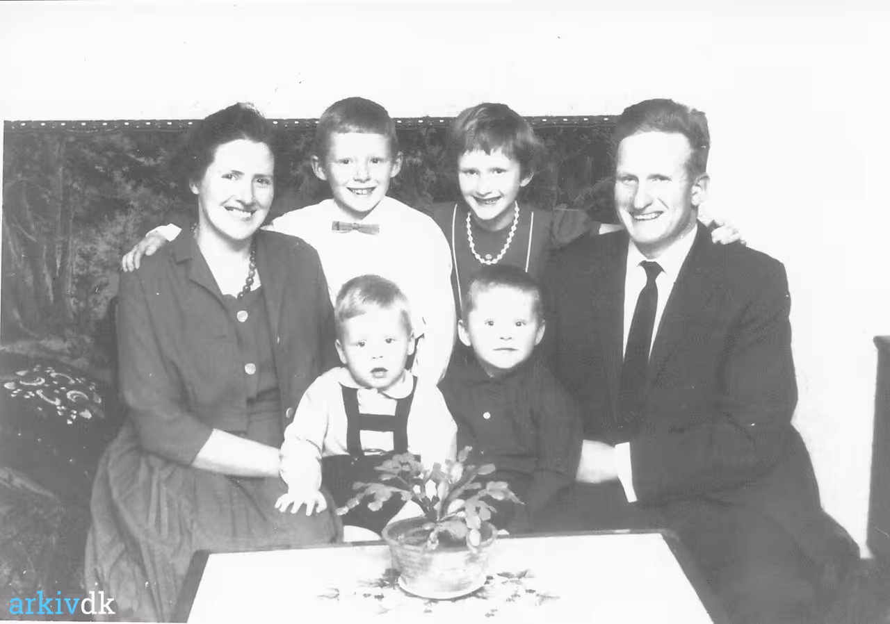 arkiv.dk | Familien Johanne og Erik Korsgaard Madsen, Fjelstervang