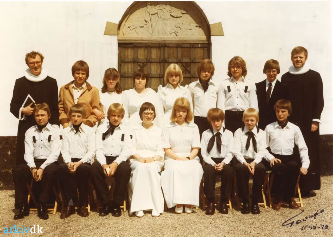 arkiv.dk | Konfirmander Ringe Kirke 1979 11/5